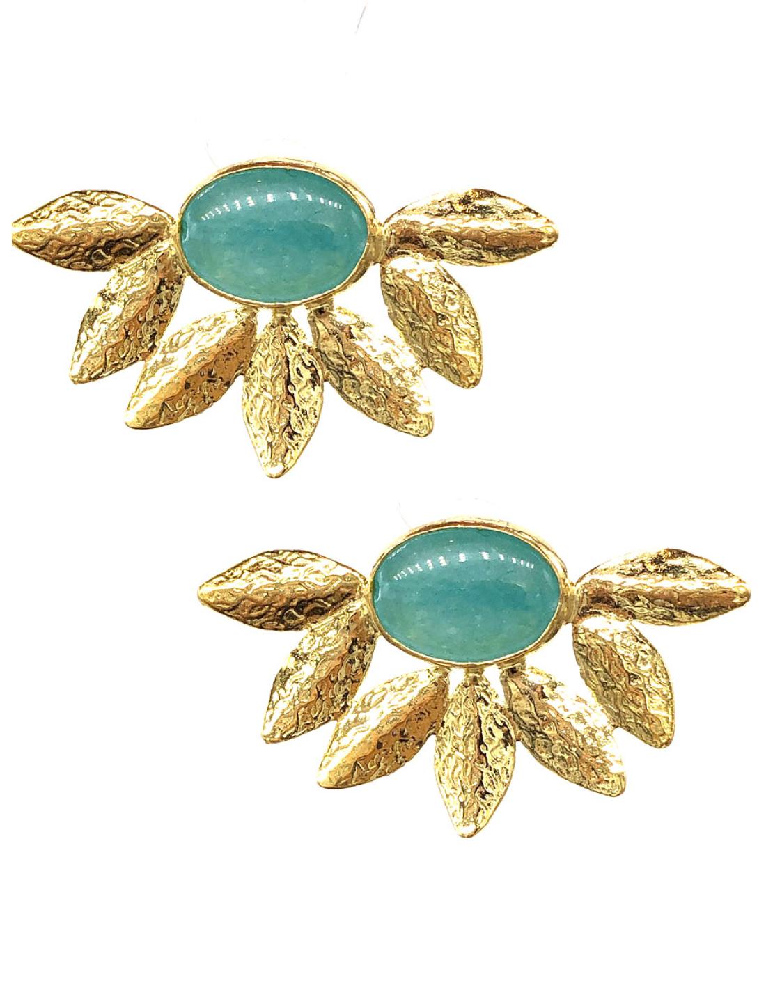 Pendientes azules bañados en oro con diseño de hojas para bodas llamativos