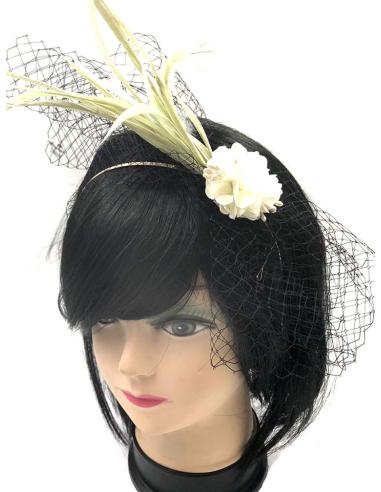 Tocados boda diademas verde seco con plumas y lazo redecilla, diseño ...