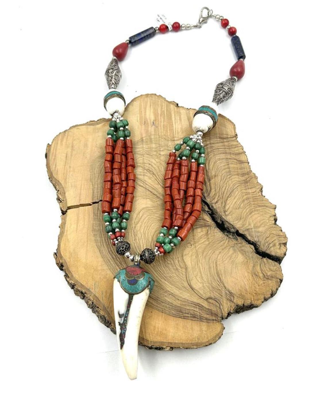 Collares online de mujer, en plata,hueso y piedra, amuleto de colmillo ...